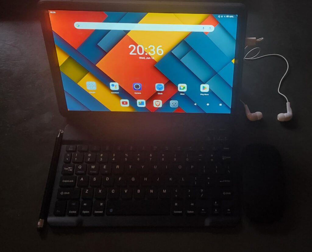Best Tablet With Keyboard 2025: Reviews & Buying Guide